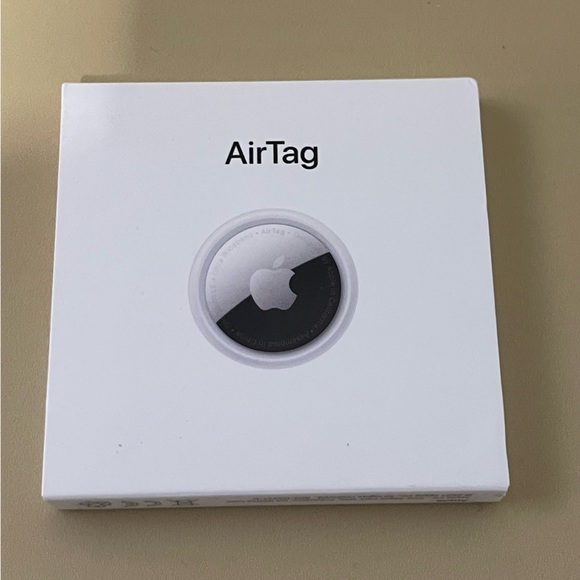 Apple | Cell Phones & Accessories | Nwt Apple Airtag In Classic White ...